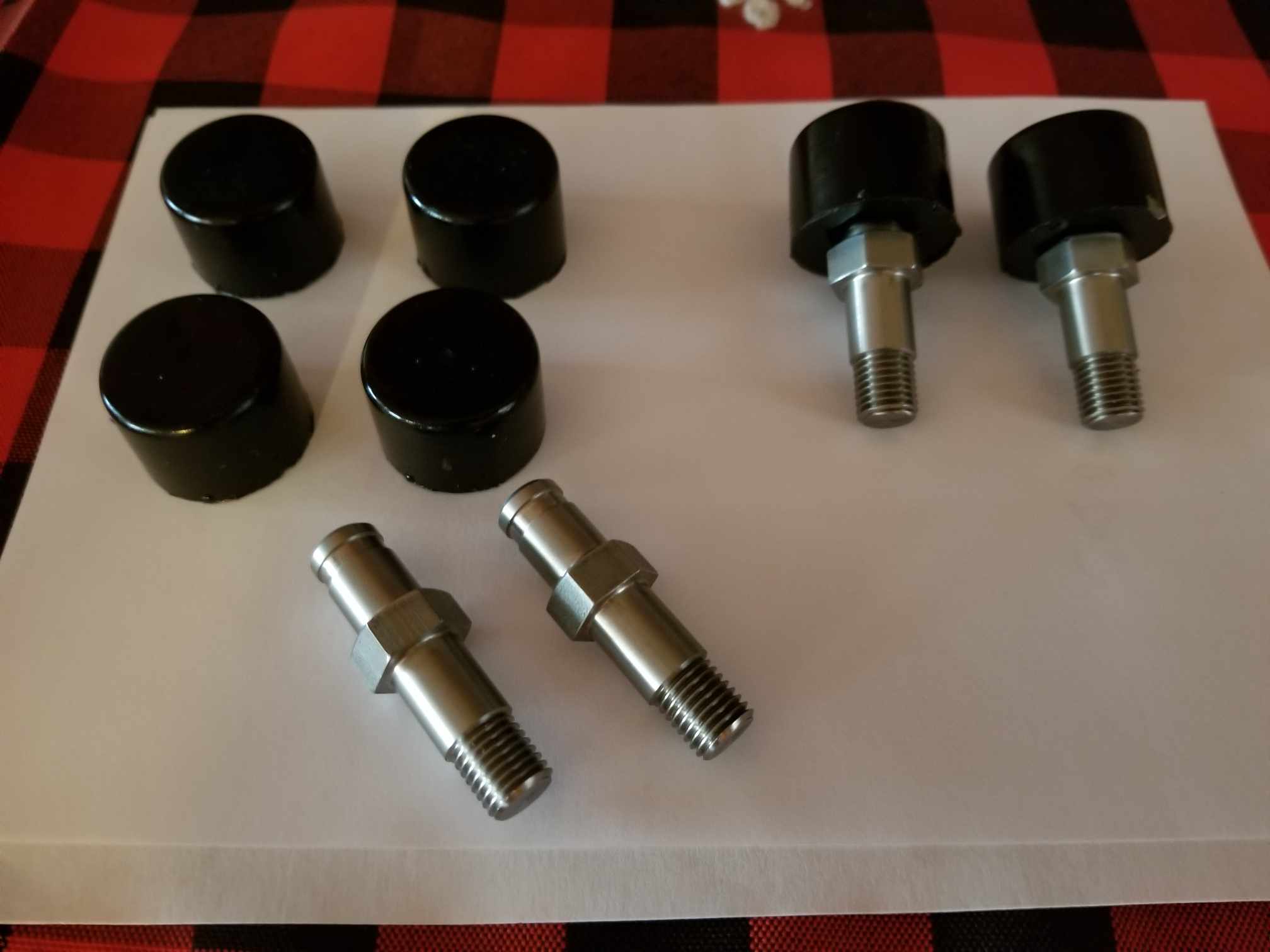 1st gen 200x tank mounting bolts with rubbers